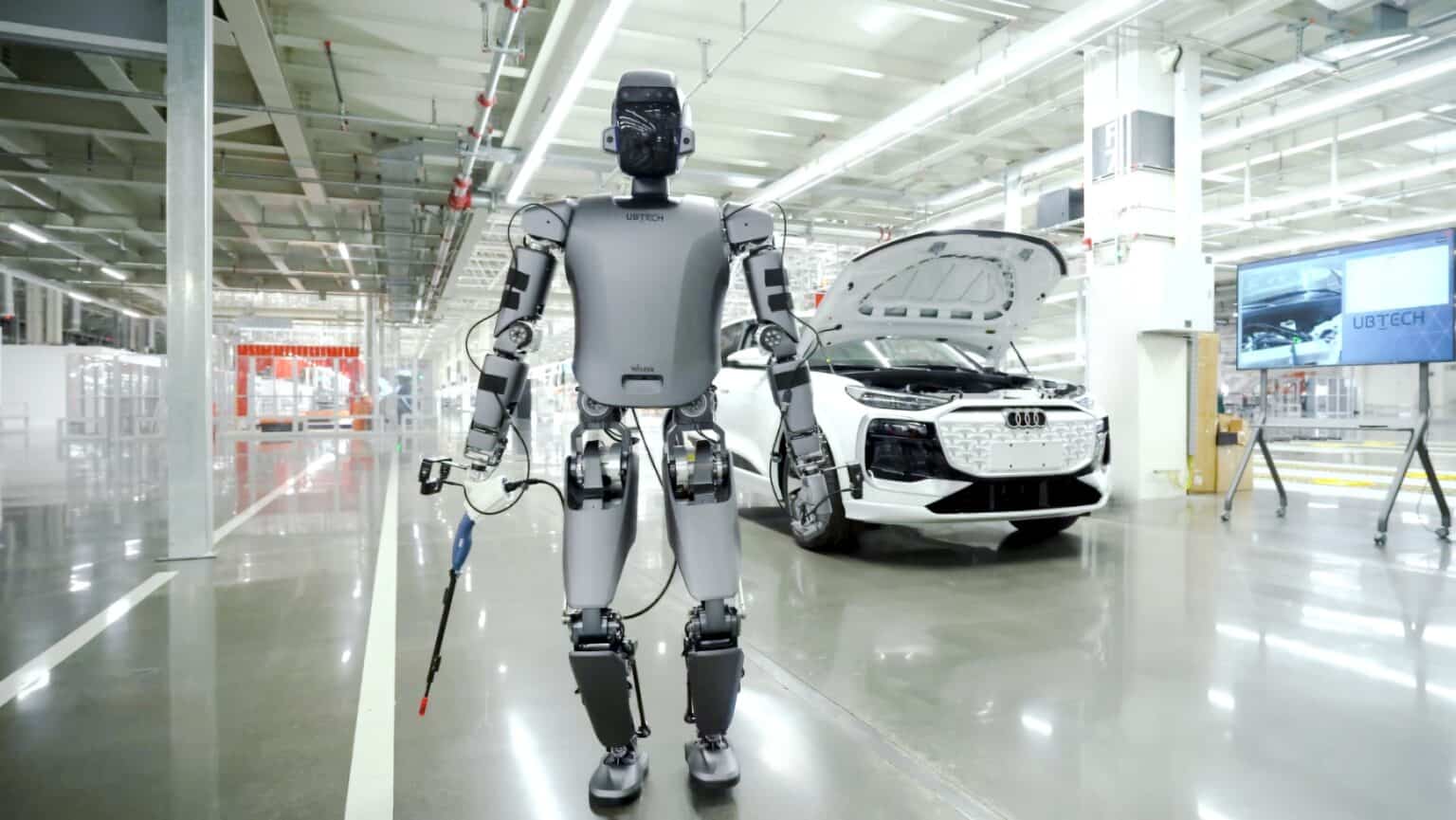 Audi中国工場に業界初のヒューマノイドロボット導入 - EVの品質検査を自動化 | XenoSpectrum