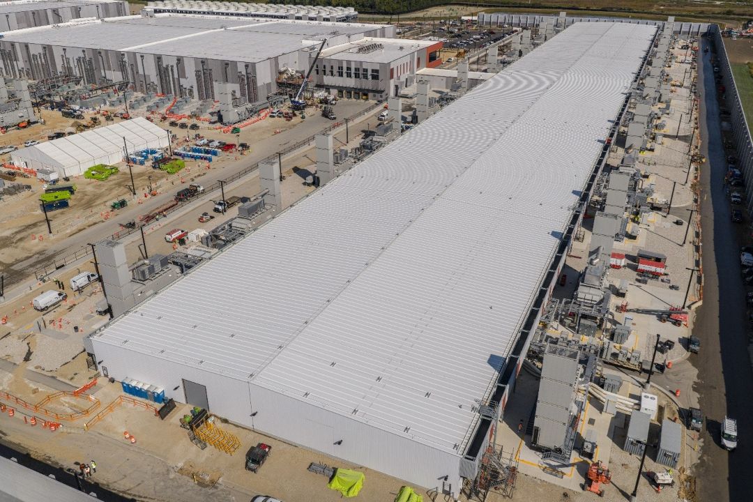 Microsoft Fairwater AIデータセンターの全貌：NVIDIA GB200搭載、世界最大の「知能工場」がもたらす技術革新と環境への挑戦 | XenoSpectrum