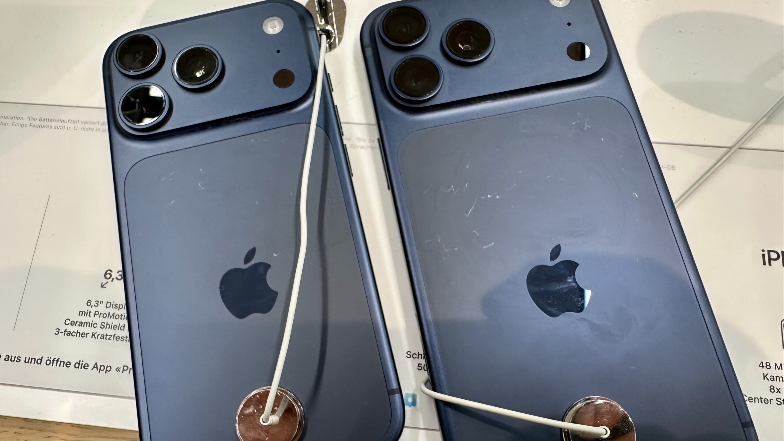 iPhone 17 Proは傷つきやすい：アルミ回帰の代償か？世界で報告相次ぐ「Scratchgate」 | XenoSpectrum