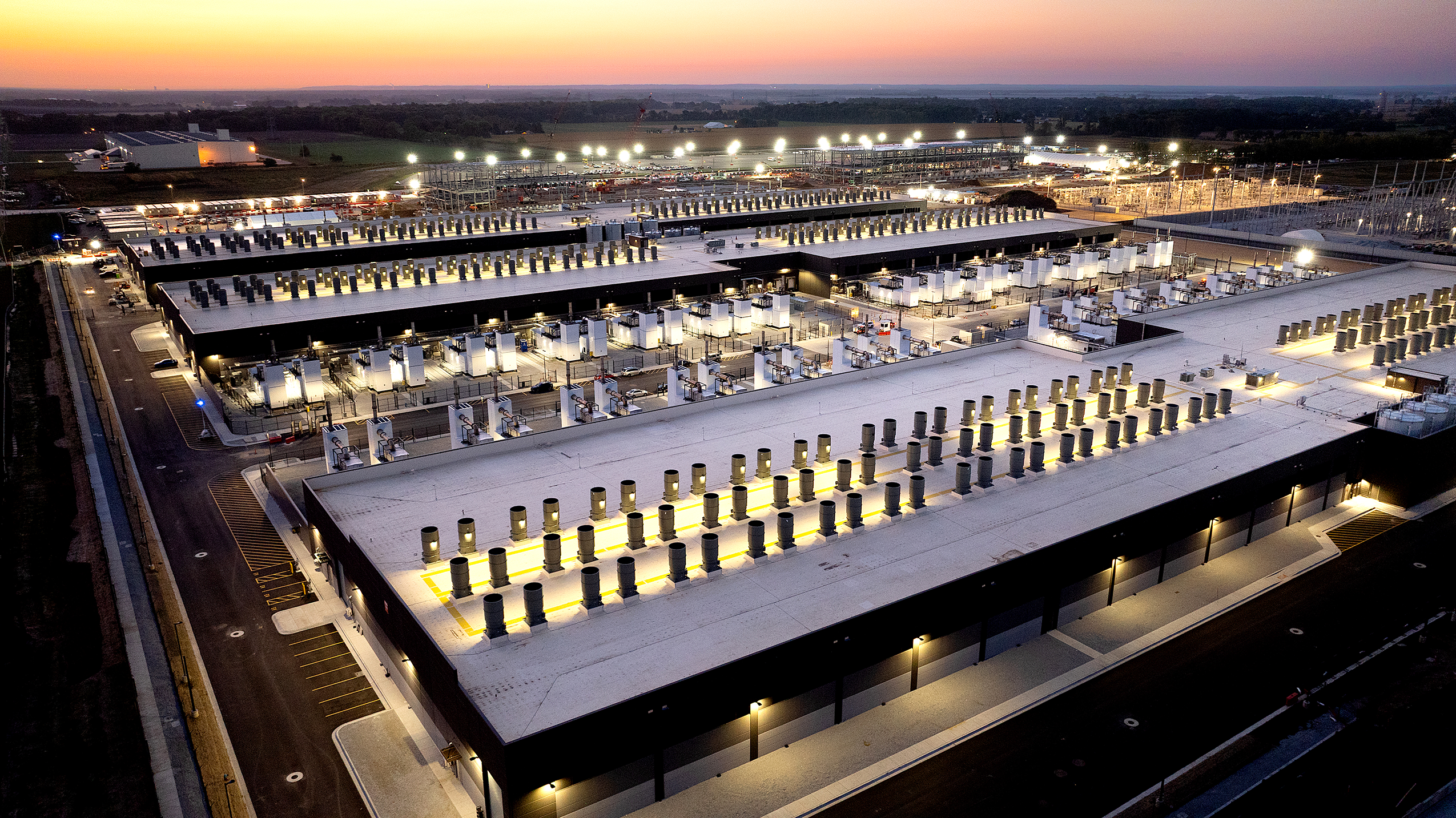 AWSの巨獣「Project Rainier」が覚醒、Anthropic専用AIスパコン稼働開始 | XenoSpectrum