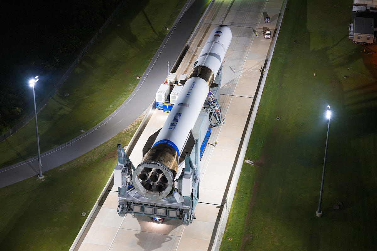 ジェフ・ベゾス氏のBlue Originが歴史的快挙、わずか2回の打ち上げでNew Glennブースターの着艦ミッションに成功 ...